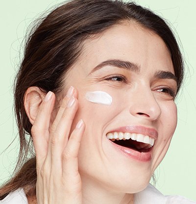 Quick Guide to a Solid Skincare Routine Order | Garnier Arabia