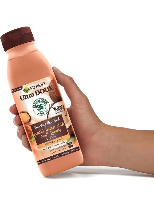 Smoothing Coconut & Macadamia Hair Food Shampoo | Garnier Arabia
